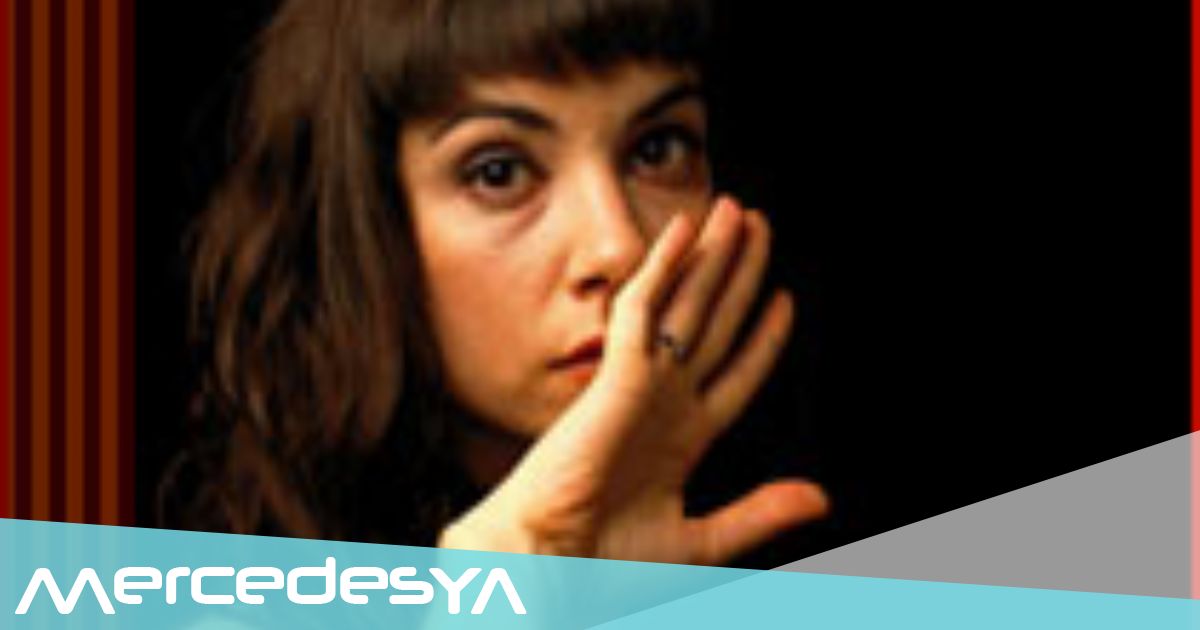 Carolina Fal en un homenaje a la cultura griega - MercedesYA Noticias