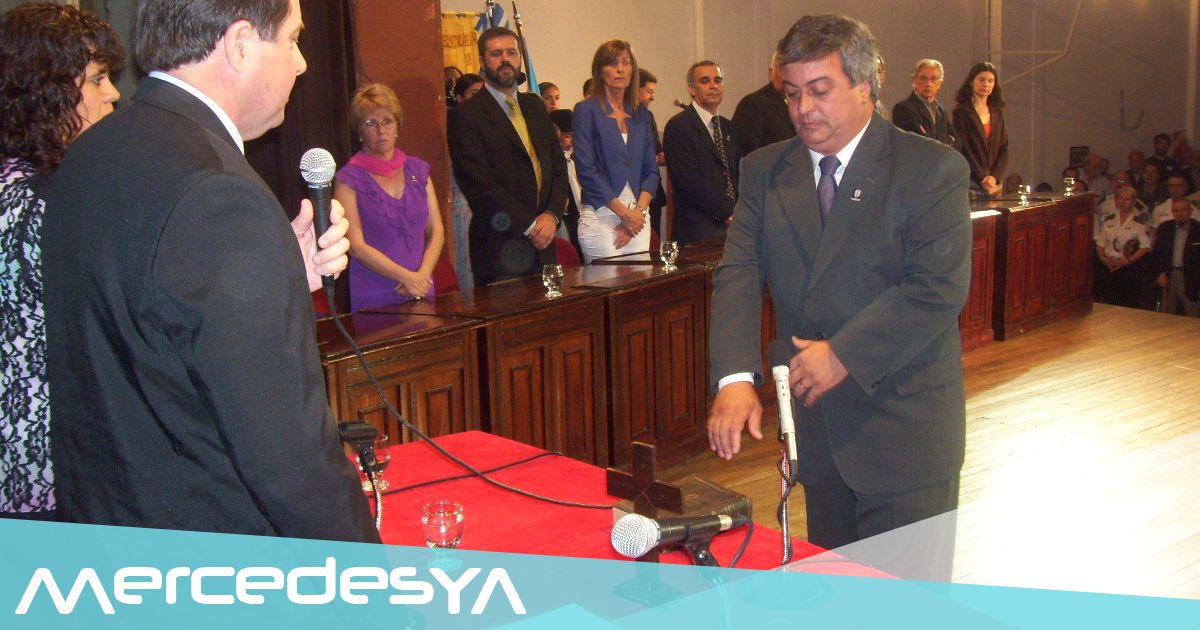 Carlos Selva asumió un nuevo mandato como Jefe Comunal