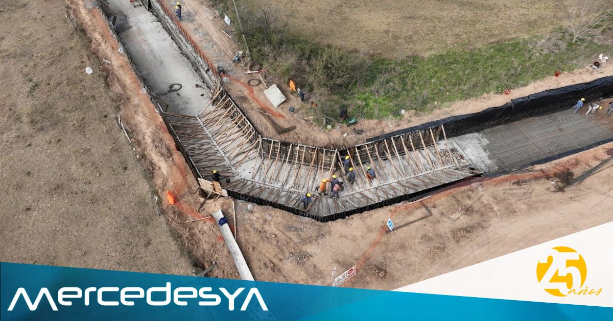 Avanza de forma sostenida la construcción del mega canal hídrico desde ...